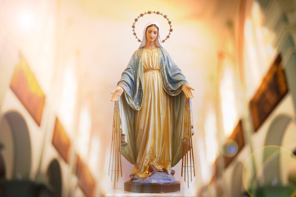 Ways to Honor Mary in May